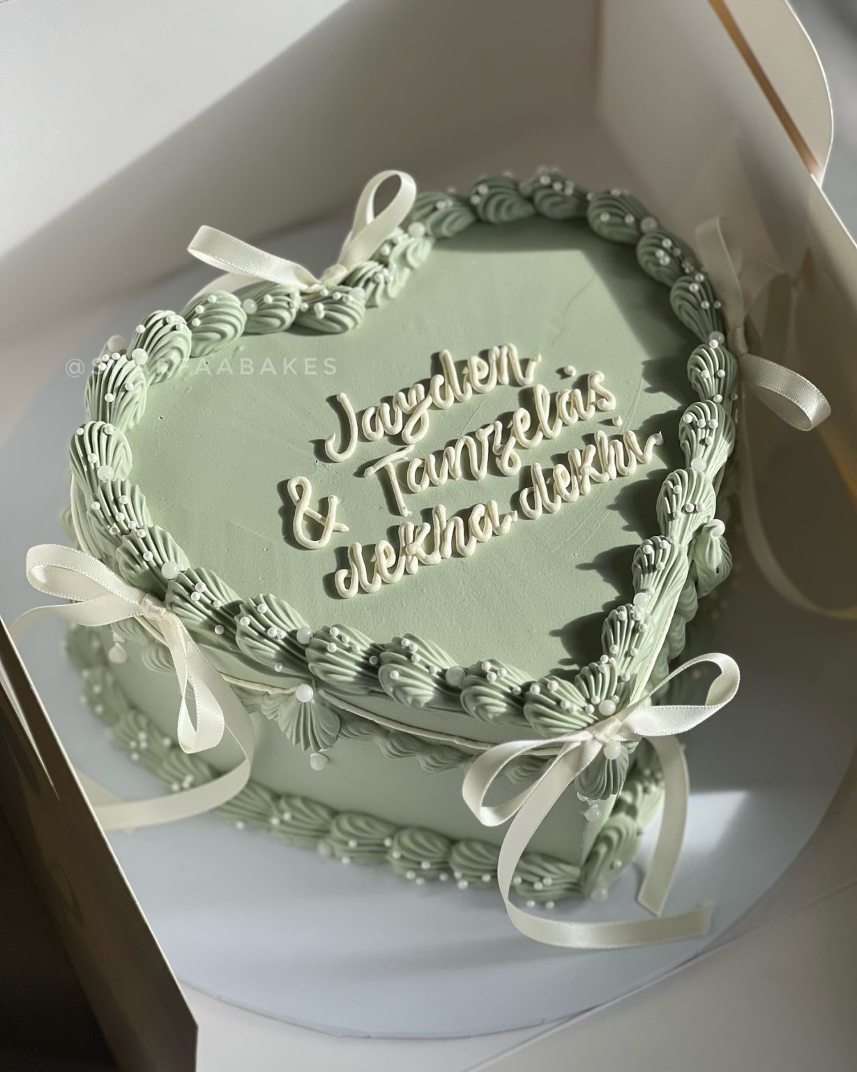23 Stunning Heart Cake Design For Valentine's Day (2026) - Oh My Gut