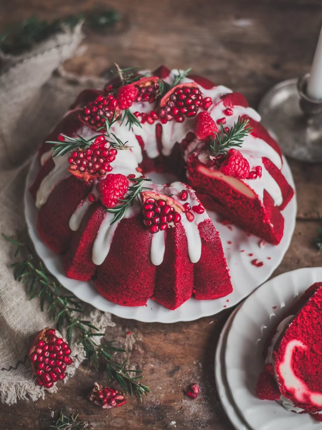 22 Gorgeous Red Velvet Cake Designs (2026) - Oh My Gut