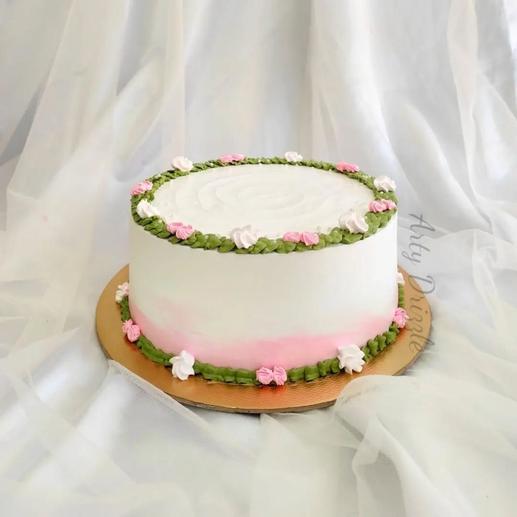 23 Classy Simple Floral Cake Designs (2026) - Oh My Gut