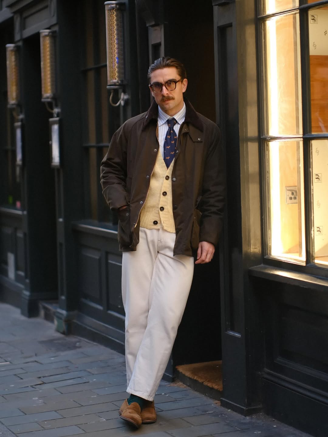 22 Classy Formal Outfits For Men (2026) - Oh My Gut